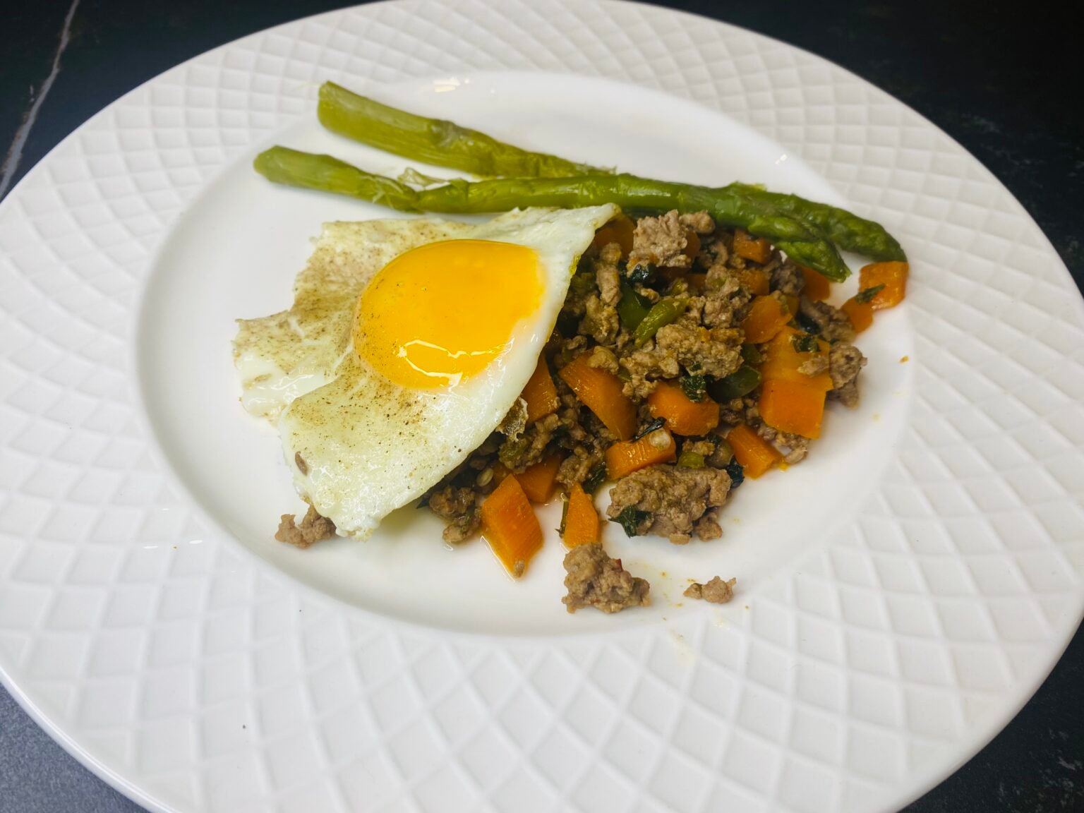 Thai Basil Minced Beef (Pad Kra Pao Moo Sap) - GlutenEvasion.fr